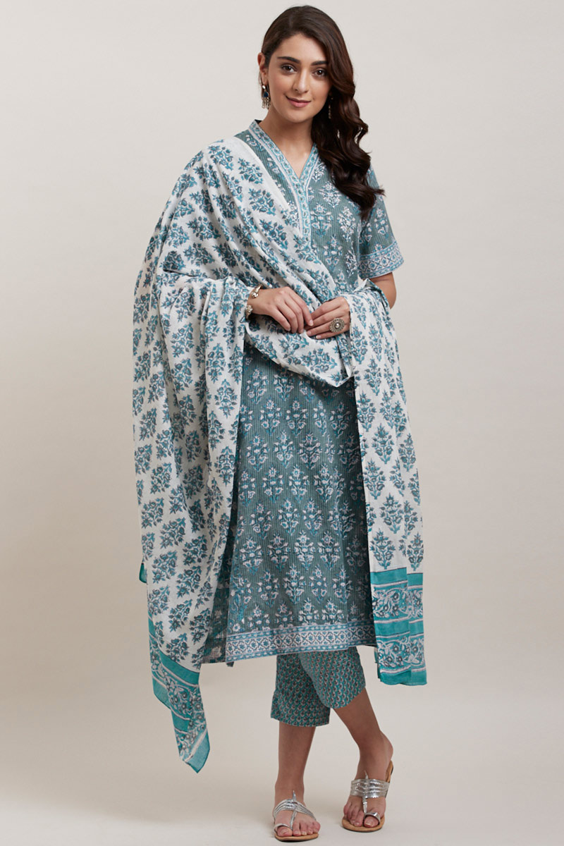 Buy Nausheen Hydri Narrow Pants